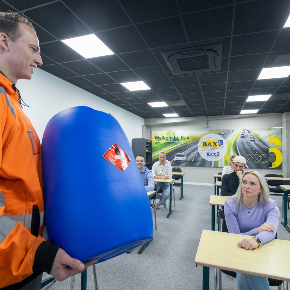 Bax Opleidingen - Dé rijschool en opleider van regio Tilburg en Den Bosch
